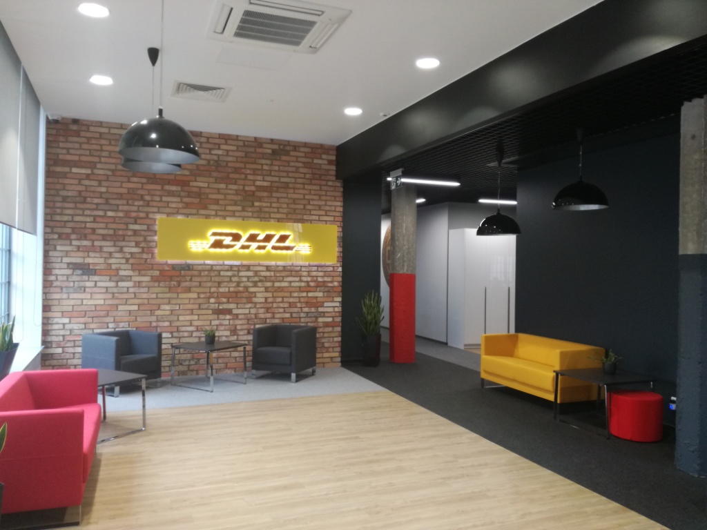 Przyjazne miejsce pracy w stylu DHL Express - Real Estate Magazine