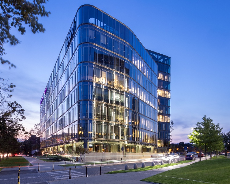 Najemcy pozostają w Ambassador Office Building - Real Estate Magazine